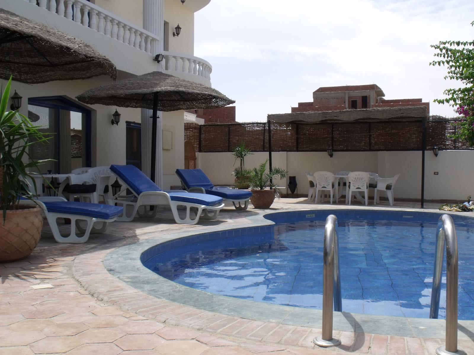 Spacious Twin Villa in Magawish - Villa For Sale in Magawish - Sun ...